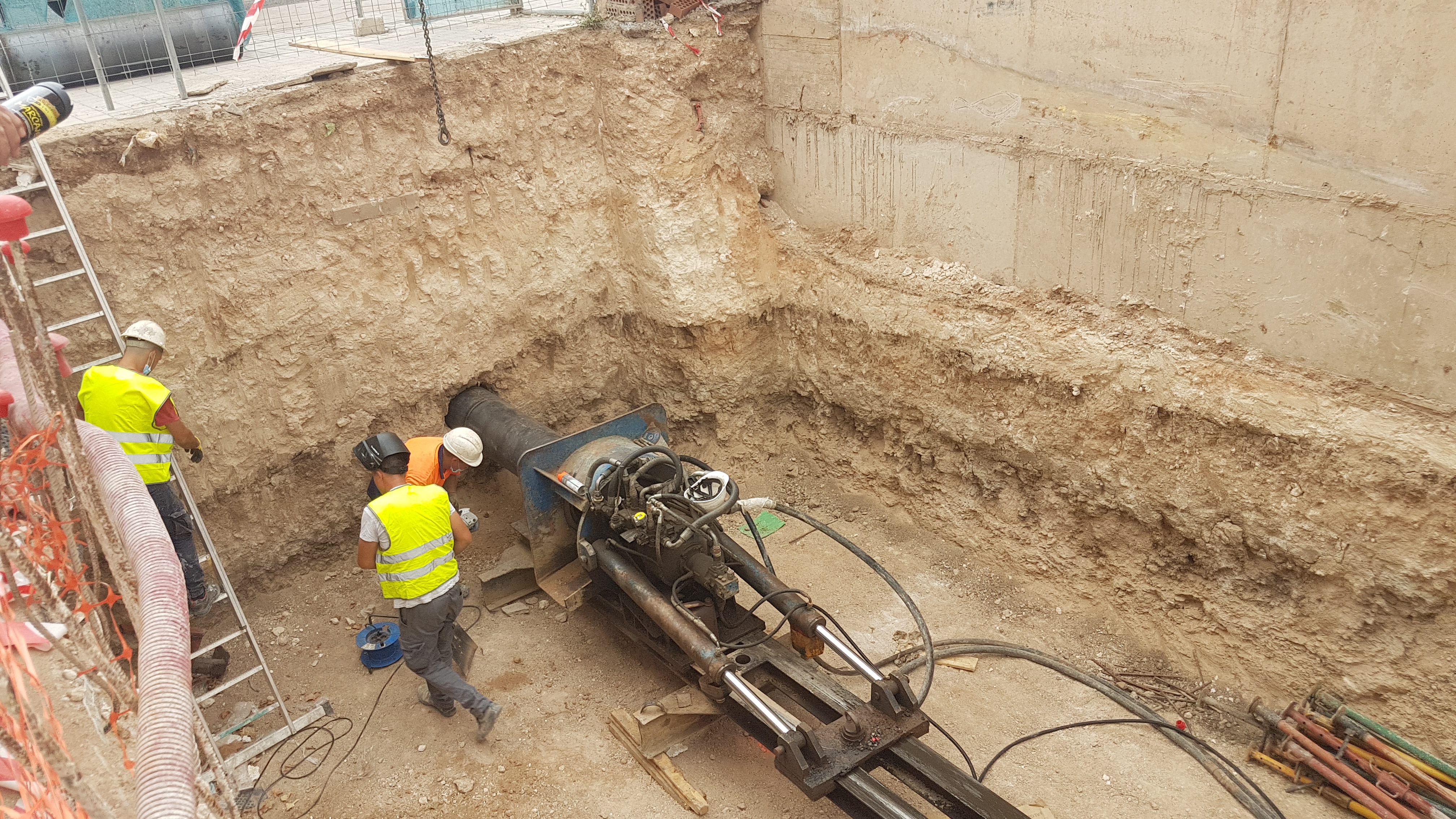 Ejecución hincas para instalaciones